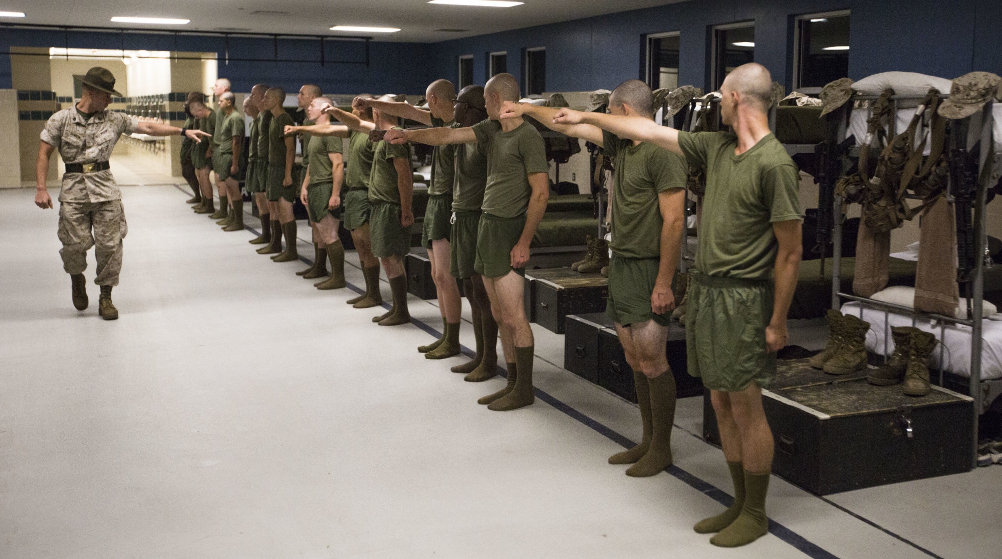 Navy SEALs bed - Books That Can Change Your Life